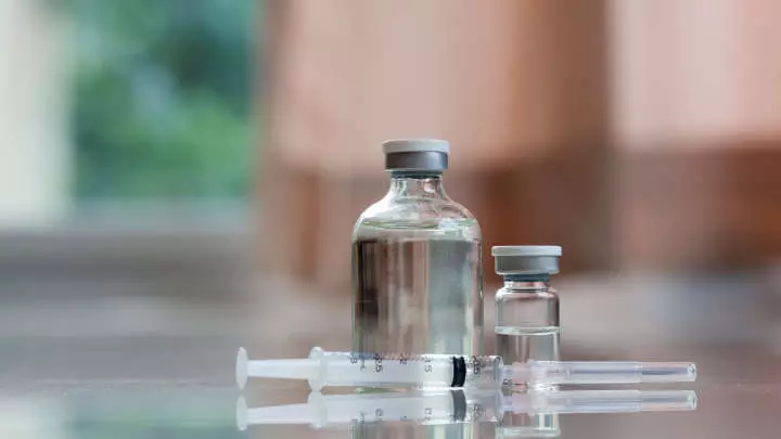 Ushbu Psixologik Effekt Nega Anti-Vaxxers ular ishongan narsaga ishonishlarini tushuntiradi