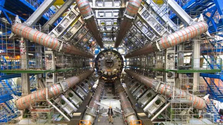 Ososayensi Basebenzisa I-Higgs Boson Ukubheka I-Physics Entsha