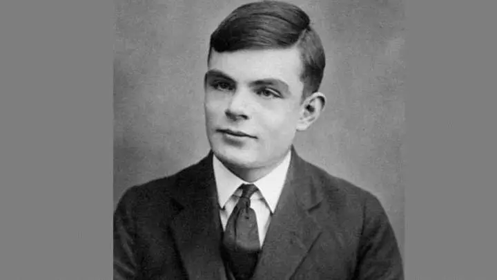 O Alan Turing's Degree ma OBE Medal na maua i le fale o Colorado Woman 36 tausaga talu ona gaoia.