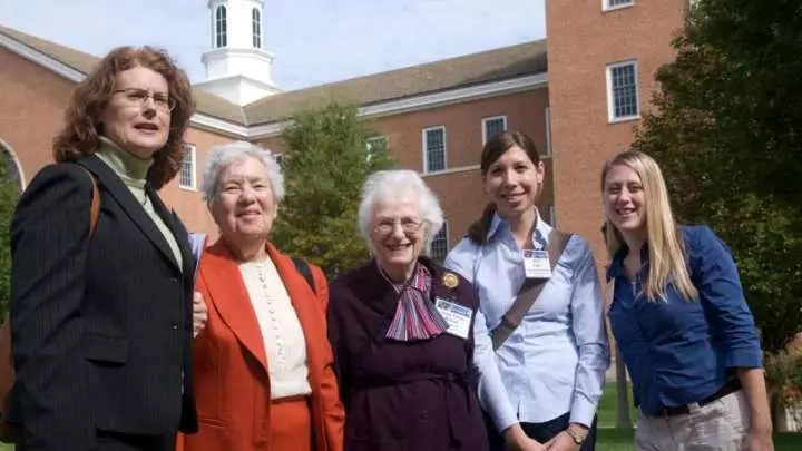 Vera Rubin, malkovrinto de malluma materio, mortis en la aĝo de 88