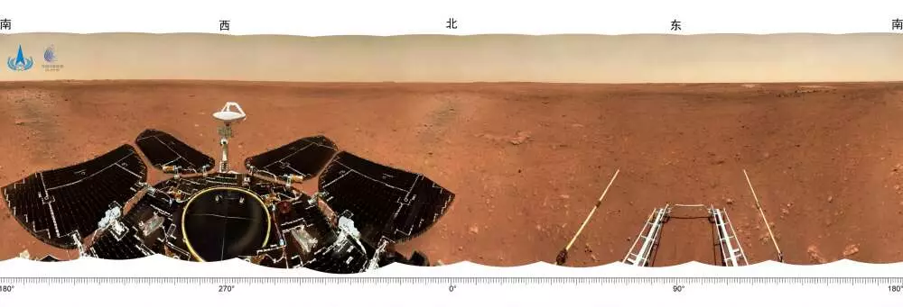 Hiina Zhurong Rover viis juhtmevaba kaamera Marsile ja tegi imearmsa grupifoto 1570_1