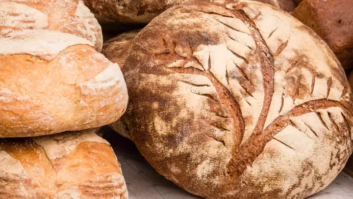 Gen-Editing-Technik zur Herstellung von Brot mit niedrigem Glutengehalt, das für Zöliakie-Betroffene geeignet ist