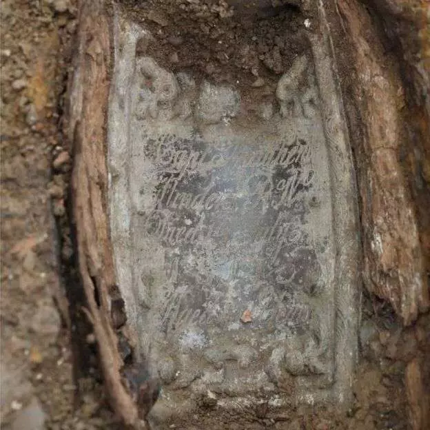 Med izkopavanji železniške proge odkrili truplo slavnega raziskovalca 1638_2