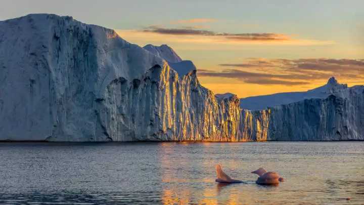 ນ້ຳກ້ອນ Greenland 217 ຕື້ໂຕນ ໄດ້ລະລາຍໃນລະຫວ່າງຄື້ນຄວາມຮ້ອນໃນເດືອນກໍລະກົດ