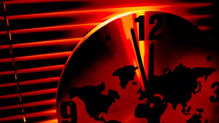 Grâce à 2020, l'horloge de la fin du monde reste la plus proche de minuit qu'elle ait jamais été