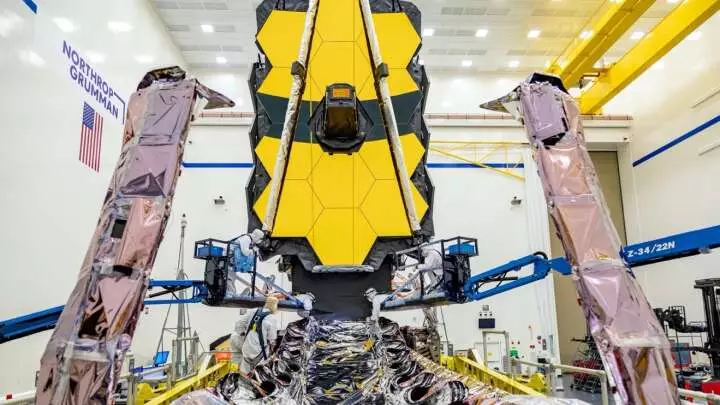 NASA Imamatira Ndi Dzina Lotsutsana La New Space Telescope