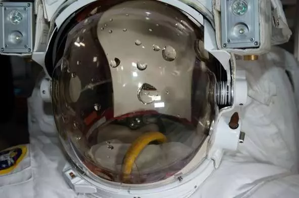 Toinen NASAn astronautti paljastaa, että hän oli kerran melkein hukkunut avaruuskävelyllä 2008_1