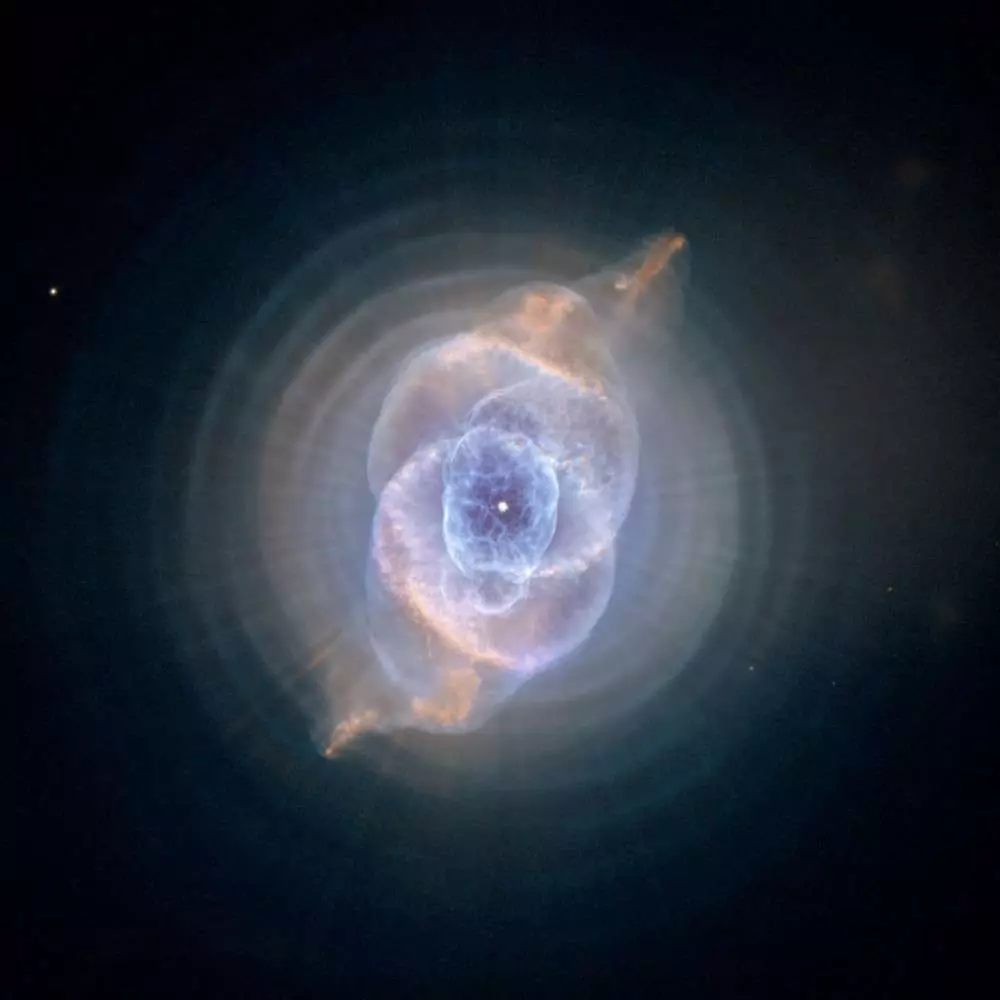 Bu Generator Ad Gününüzdə Hubble Teleskopunun Fotoşəkillərini Sizə Göstərəcək 2037_2