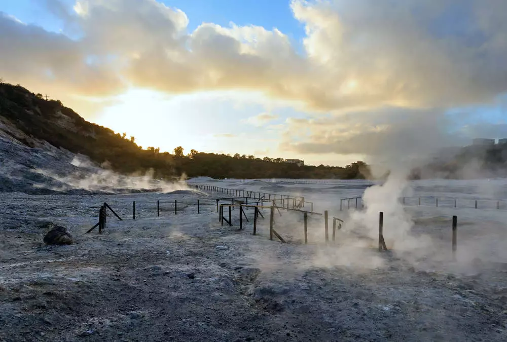 Wani Super Volcano na Italiya na iya Nuna Alamar 'Farawa'