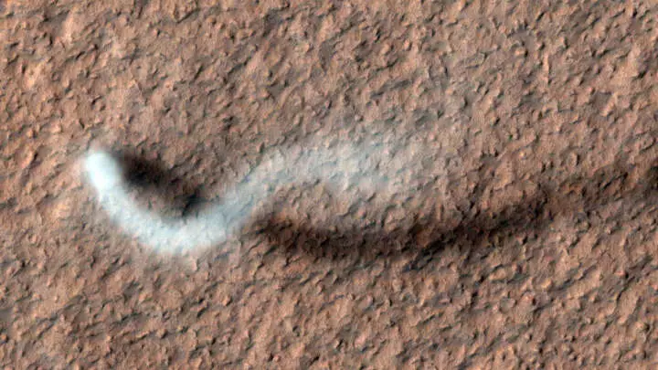 NASA stel pragtige beelde vry om Mars Reconnaissance Orbiter se 15de herdenking te merk