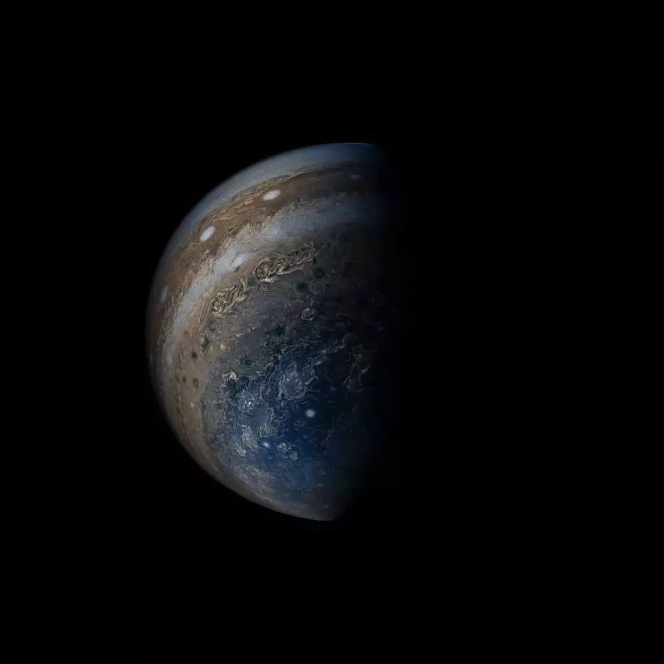 Бұл сіз бұрын ешқашан көрмеген Юпитер 2649_7