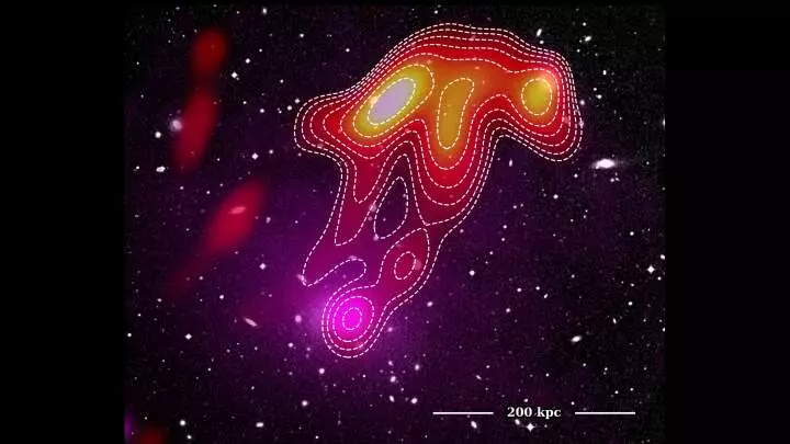 Ta "meduza" v vesolju je presenetila astronome