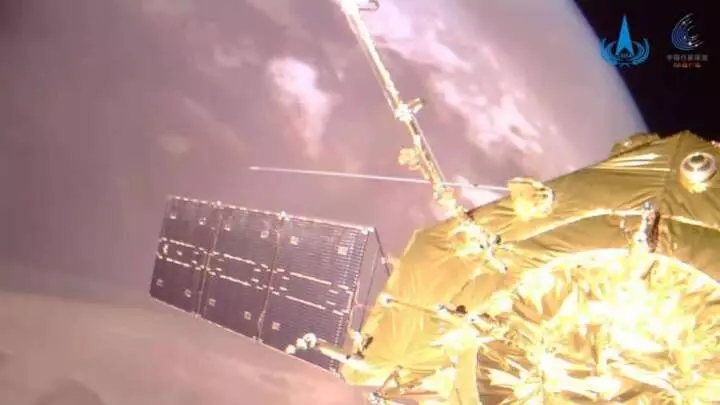 Txinako Mars Orbiter-ek Ilargi Urte Berria Surprise Selfie Stick-en bideo zoragarri batekin markatu du