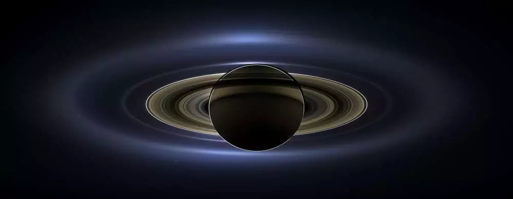 Cassini Amatumiza Chizindikiro Chake Chomaliza Padziko Lapansi Pamene Ikulowa mu Saturn 3505_2