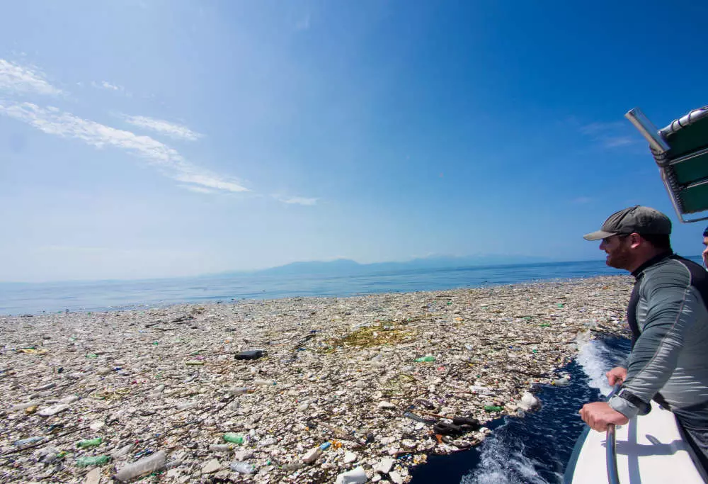 Šokeerivad fotod näitavad plastireostuse merd Kariibi meres 3543_1