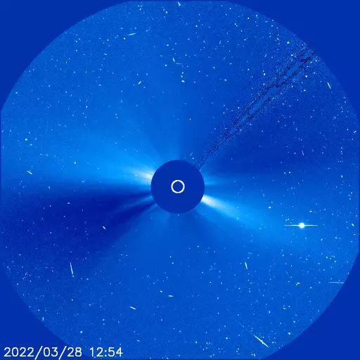 Sunčeva pjega izbacuje 17 solarnih baklji, što znači da bi nam mogle doći velike aurore 370_1