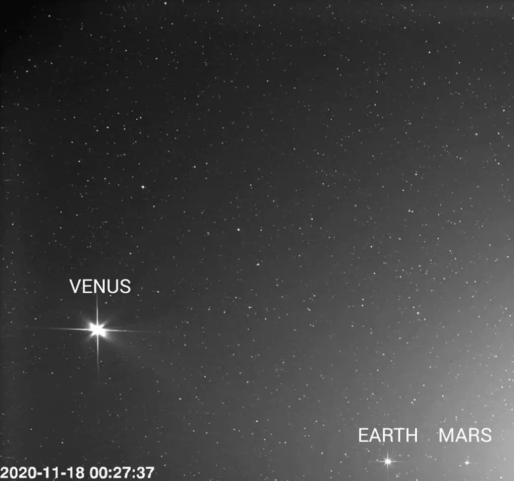 Venera, Yer və Mars ESA və NASA-nın Günəş Orbitatoru tərəfindən çəkilmişdir