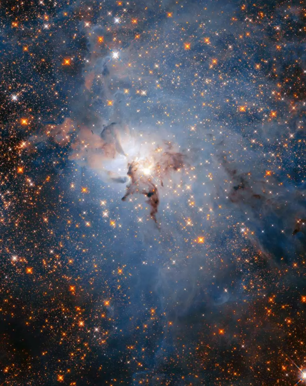 Det er Hubble-teleskopets 28-års fødselsdag, og det blev fejret ved at tage dette spektakulære billede 4521_2
