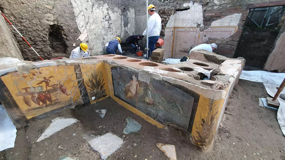 Nochtann Bialann Pompeii Blas na Sean-Rómhánach ar Mhearbhia 4551_1