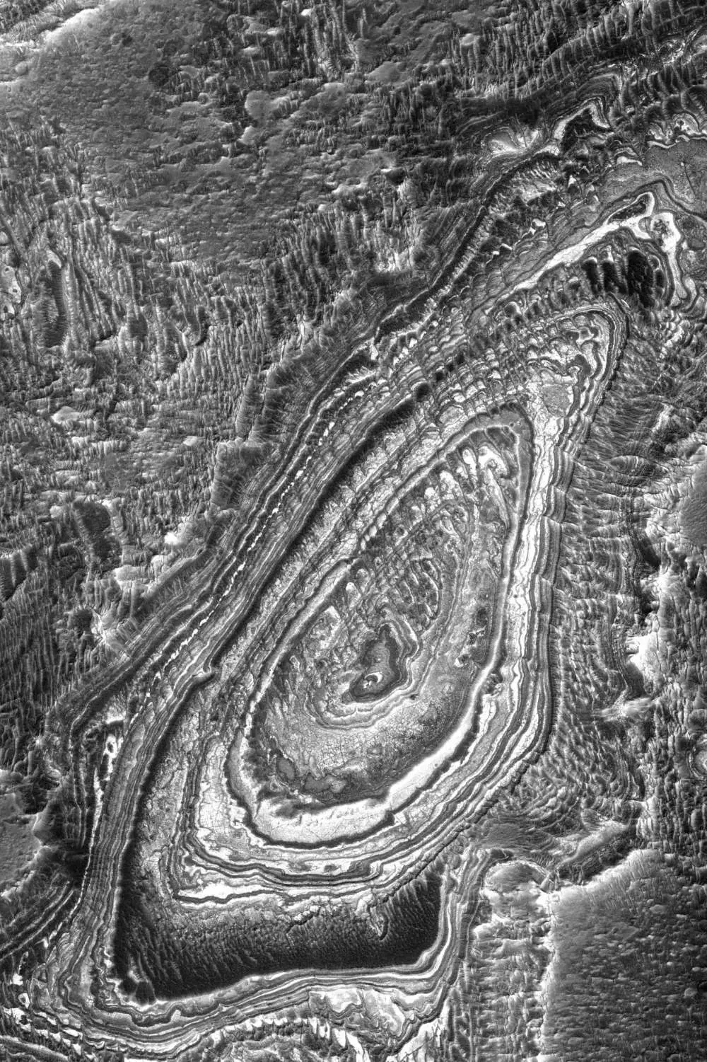 માર્ટિયન ગ્રાન્ડ કેન્યોનની આ ડ્રૂલ-યોગ્ય છબીઓથી તમારું ધ્યાન વિચલિત કરો 5003_2