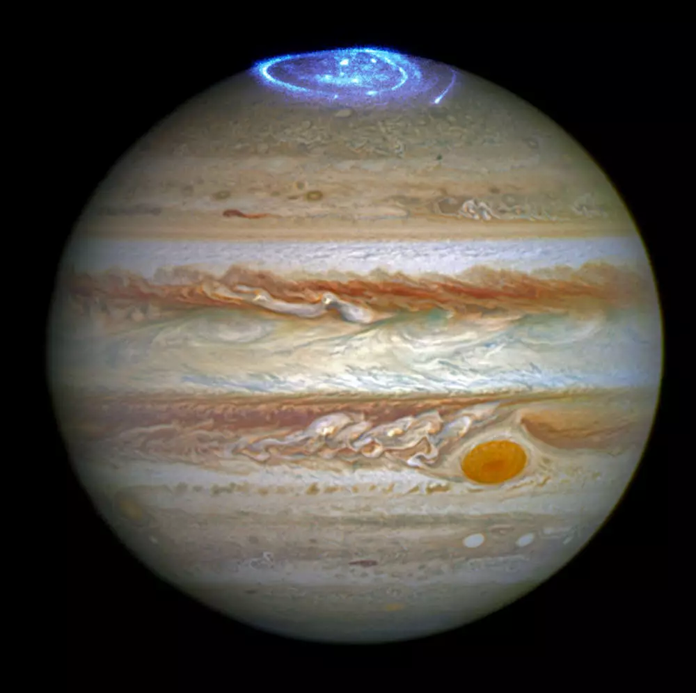 Ni Ne Povas Klarigi Kio Kaŭzas la Mistera Aŭroro de Jupitero 5066_3