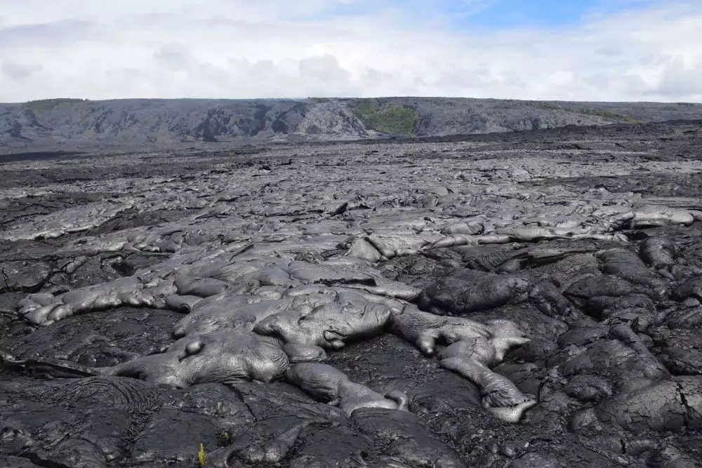 Questi flussi di lava hawaiana appena eruttati sono a dir poco spettacolari 5487_3
