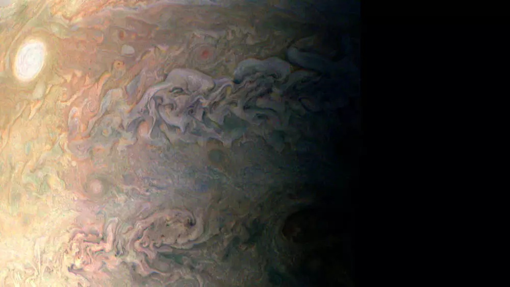 Júpiter és encara més estrany i meravellós del que ens pensàvem 5523_1