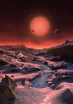 „Ultracool“ nykštukinė žvaigždė priglobia tris potencialiai tinkamas gyventi Žemės dydžio planetas, esančias vos už 40 šviesmečių 5841_3