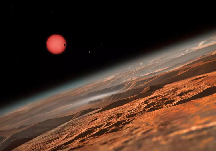 „Ultracool“ nykštukinė žvaigždė priglobia tris potencialiai tinkamas gyventi Žemės dydžio planetas, esančias vos už 40 šviesmečių 5841_4