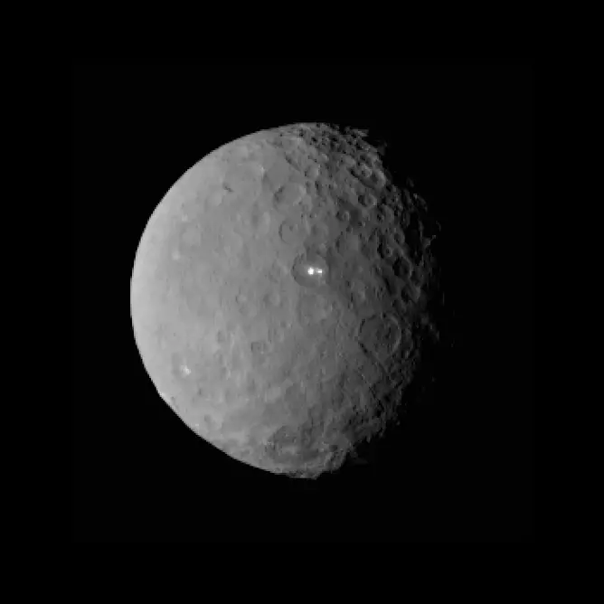 Sonnenopgang erliichtert an Ëmlafbunn ëm den Zwergplanéit Ceres 6308_6