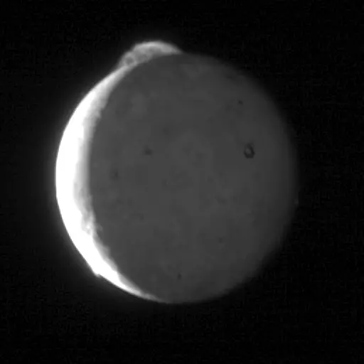Ионың бүкіл атмосферасы Юпитердің көлеңкесінде жасырылған сайын құлайды. 6666_1