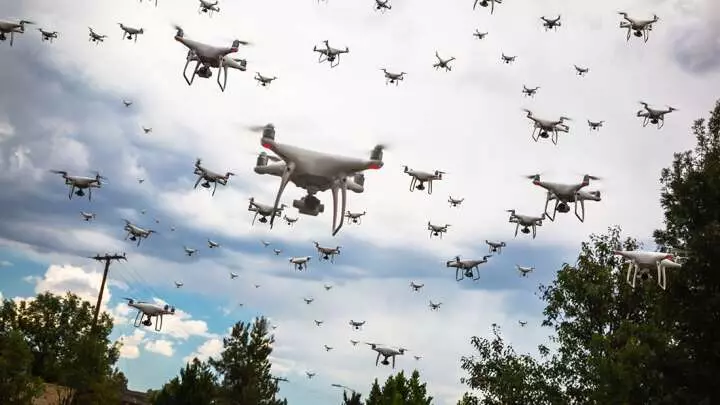 300 Drones Díreach tar éis Cathair Iomlán I Texas a Rátáil