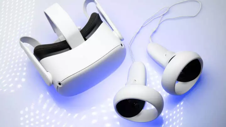 Chivundikiro chamutu cha Oculus VR Chikumbukiridwa Pambuyo pa Malipoti Owawa Pakhungu