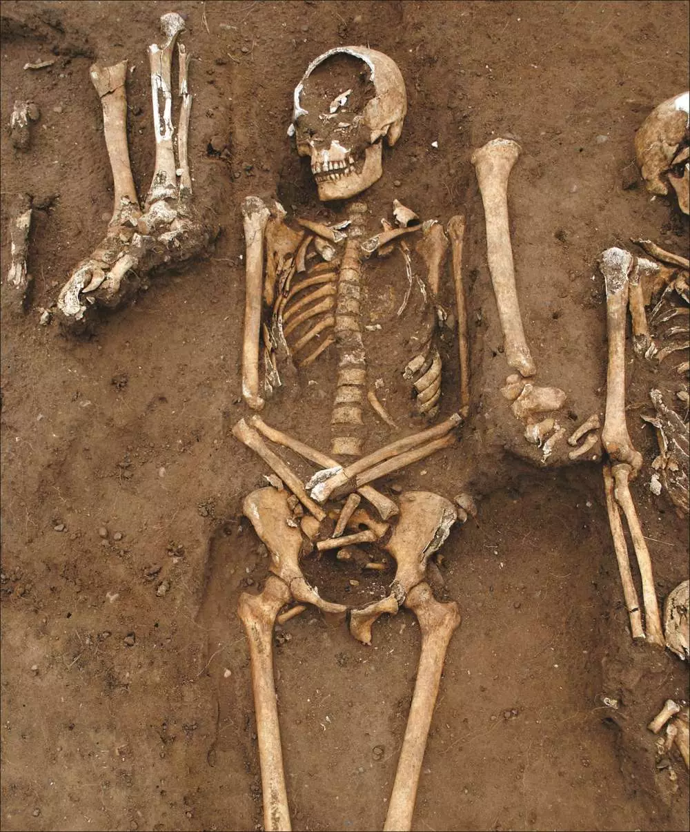 Varri masiv që përmban viktima mesjetare të vdekjes së zezë për zbulimin e spitalit 