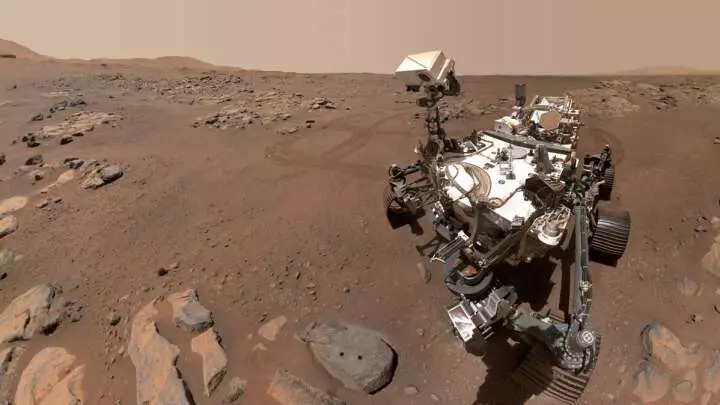 Tajemnicze, pokryte fioletem skały znalezione w każdym miejscu na Marsie
