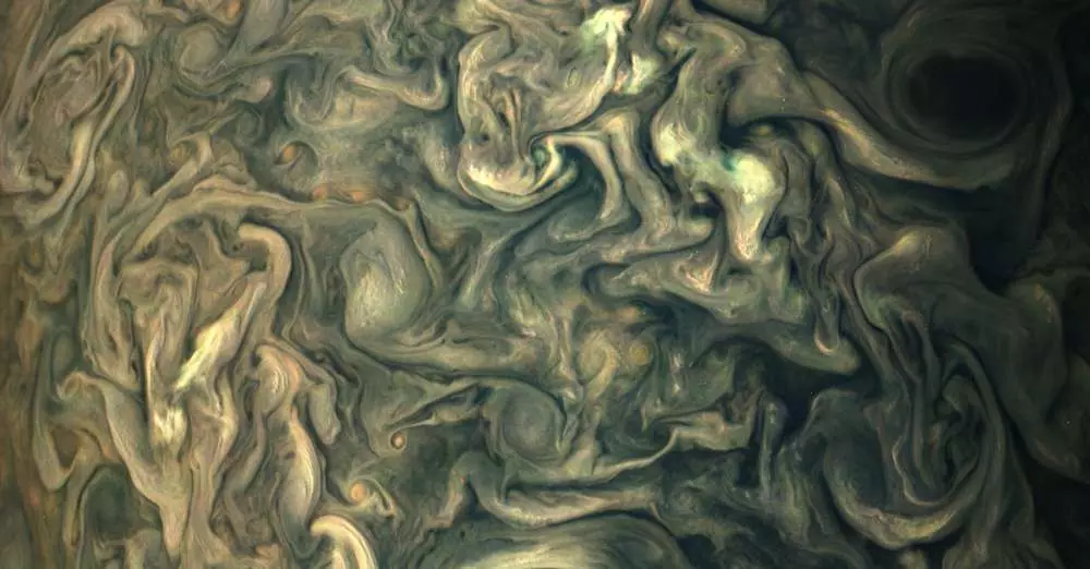 De lêste ôfbyldings fan Jupiter fan NASA's Juno Spacecraft binne serieus ongelooflijk 7768_3