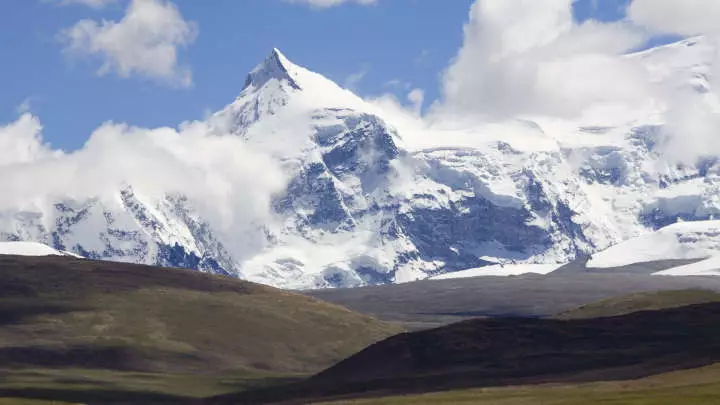 Himalaiako glaziarrean aurkitutako industria iraultzako ikatz isuriak