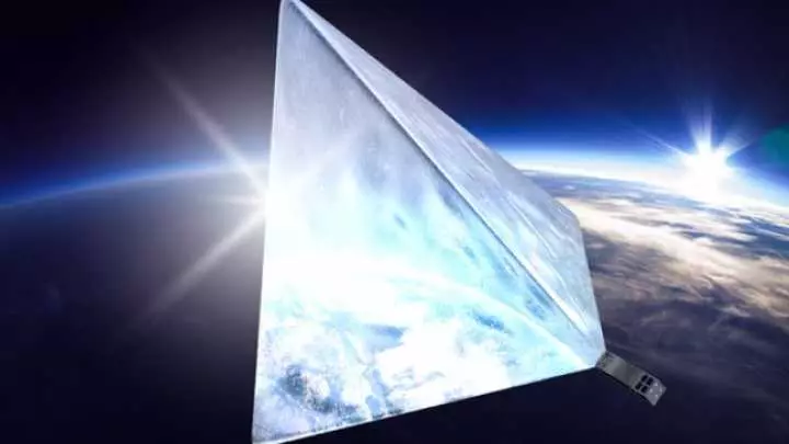 रूसी उपग्रह हमारे रात के आकाश में 'सबसे चमकीला तारा' बन सकता है