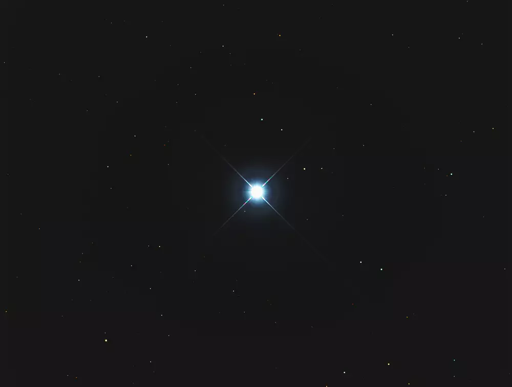 Аспандағы «ең жарық жұлдызды» жасаудың ақылсыз ресейлік жоспары осы жазда іске қосылуы мүмкін 8133_2