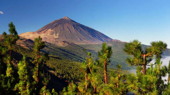 Нет, вулкан Тенерифе не собирается извергаться и всех убивать