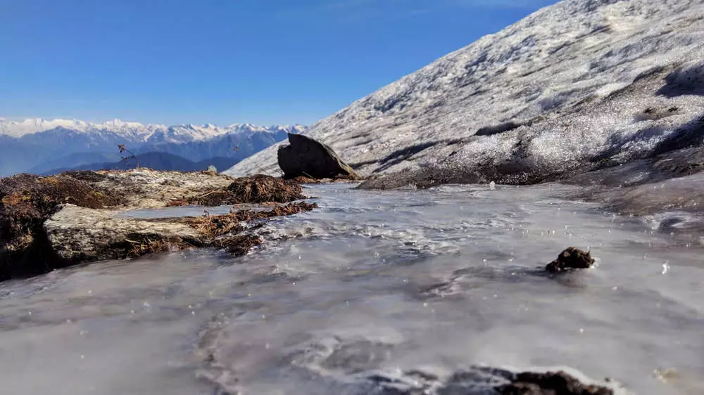 La Groenlandia ha perso più di 2 miliardi di tonnellate di ghiaccio in UN SOLO GIORNO la scorsa settimana 827_1